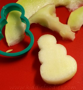 Snowman fruit dessert - easy Holiday treats for kids - Kiddie Foodies